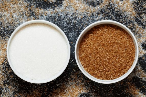 Sucre roux vs. Sucre blanc - Épices Review