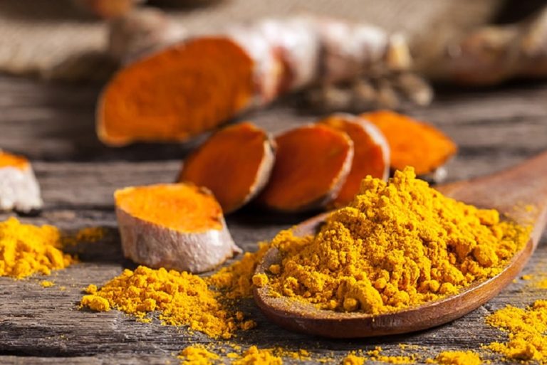 Comment cuisiner avec du curcuma ? - Épices Review