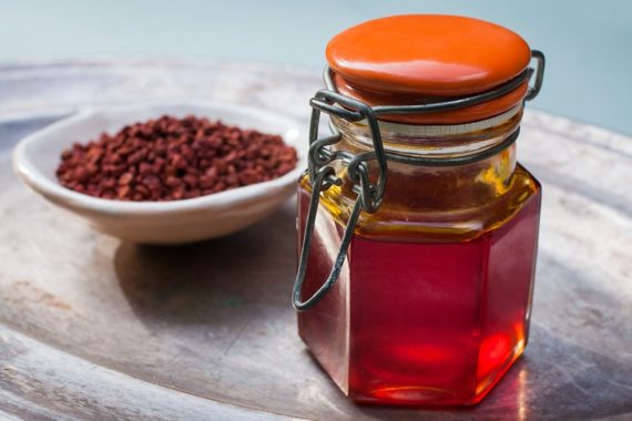 Comment faire de l'huile de roucou ? - Épices Review