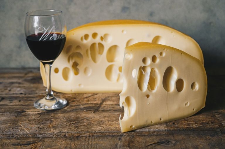 Qu'est-ce que le Maasdamer ? - Épices Review