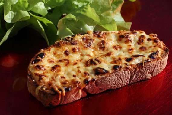 Qu'est-ce que le Fromage Fort ? - Épices Review